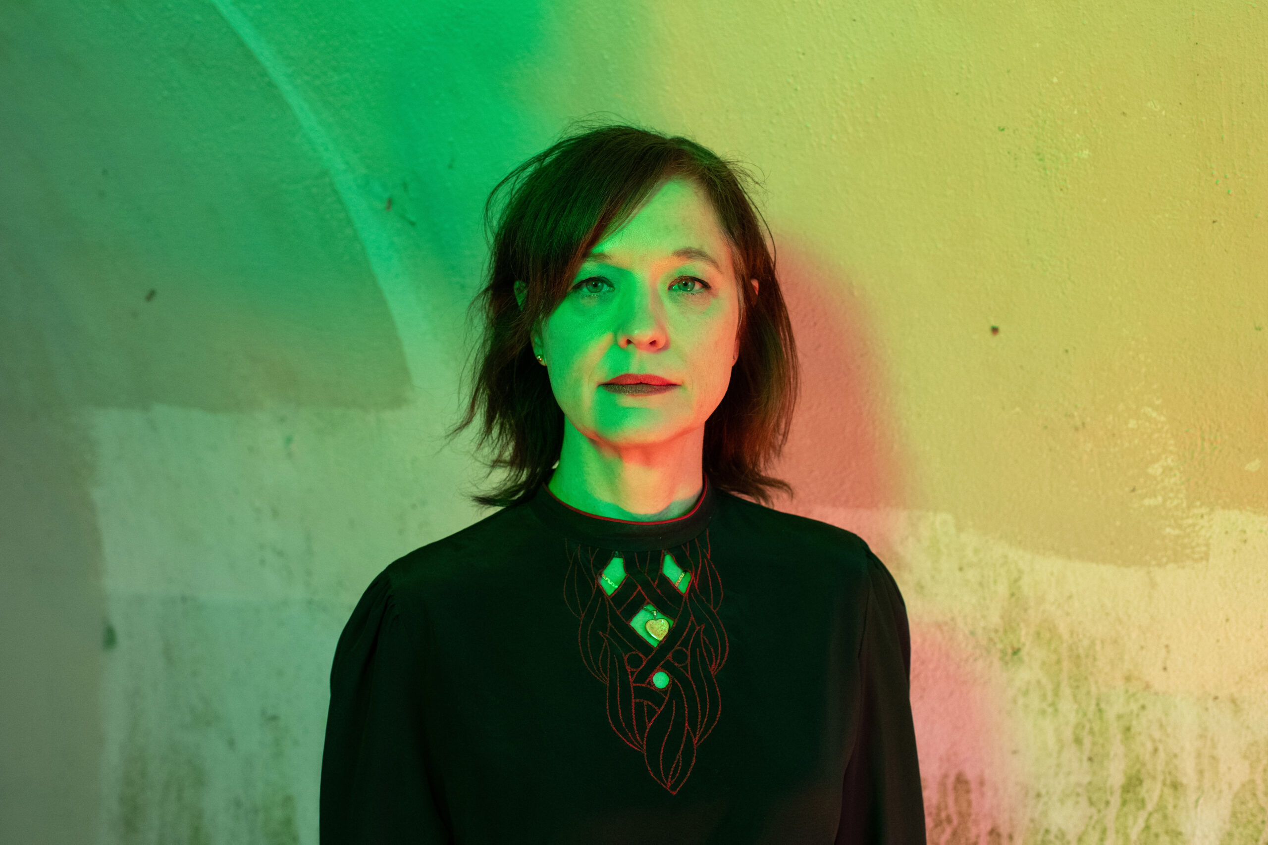 Mary Timony - The Guest - Official Video - Culture Fiend